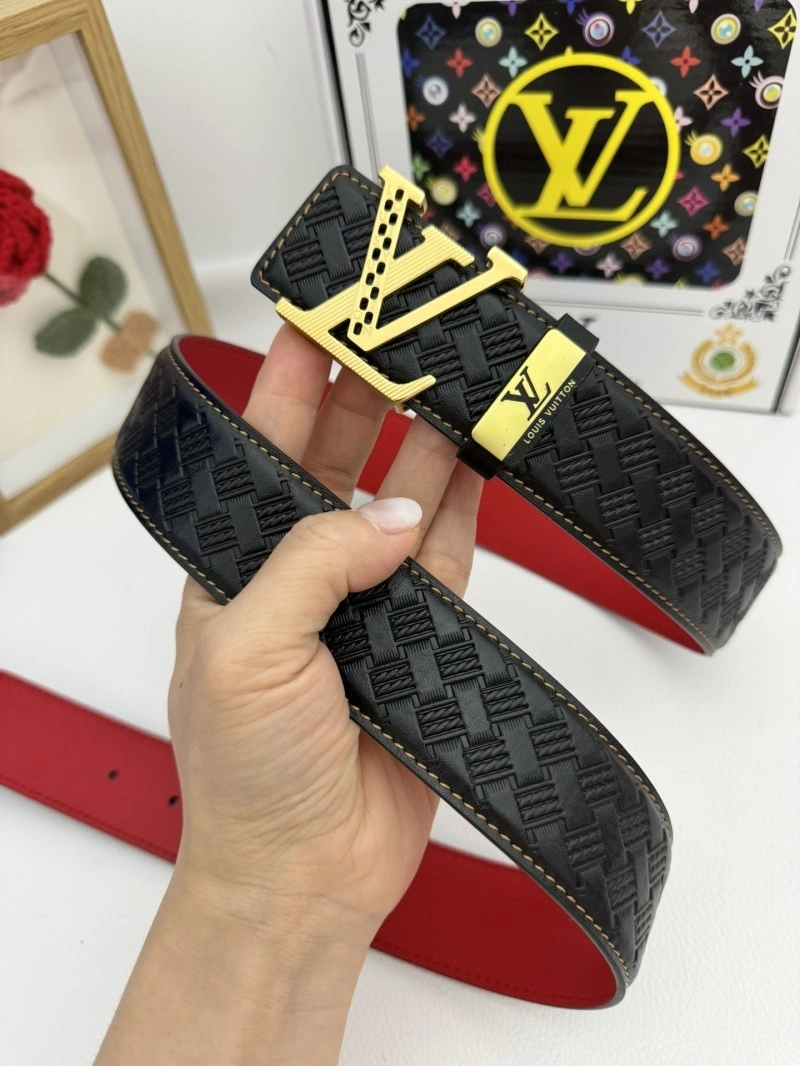 Accurate model Louis Vuitton Belts