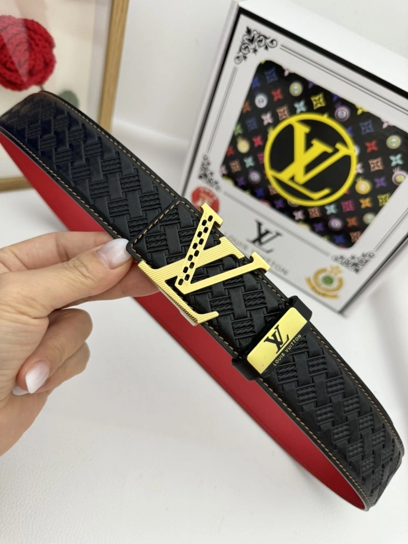 Accurate model Louis Vuitton Belts