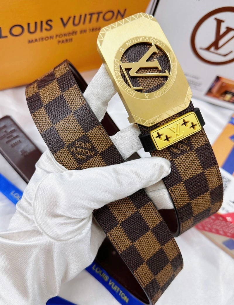 Low-cost Louis Vuitton Belts