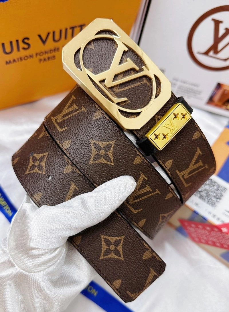 Accurate model Louis Vuitton Belts