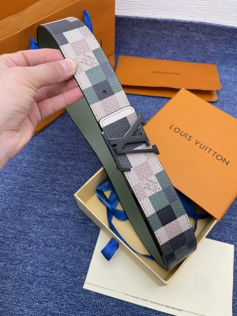 Top mirror Louis Vuitton Belts