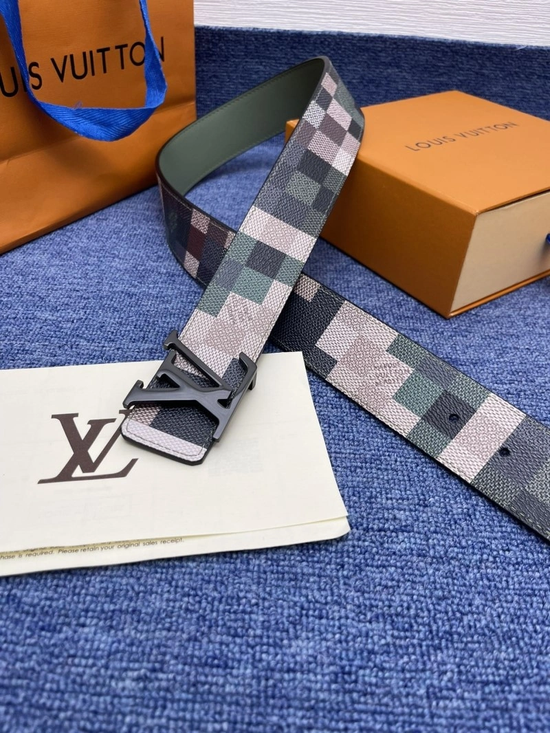 Top mirror Louis Vuitton Belts