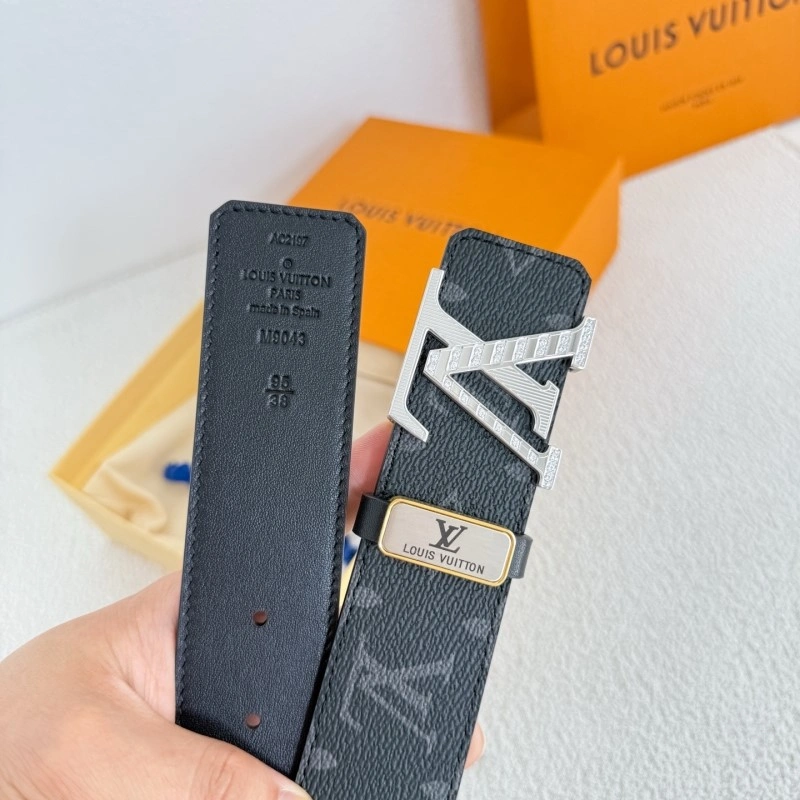 Low-cost Louis Vuitton Belts