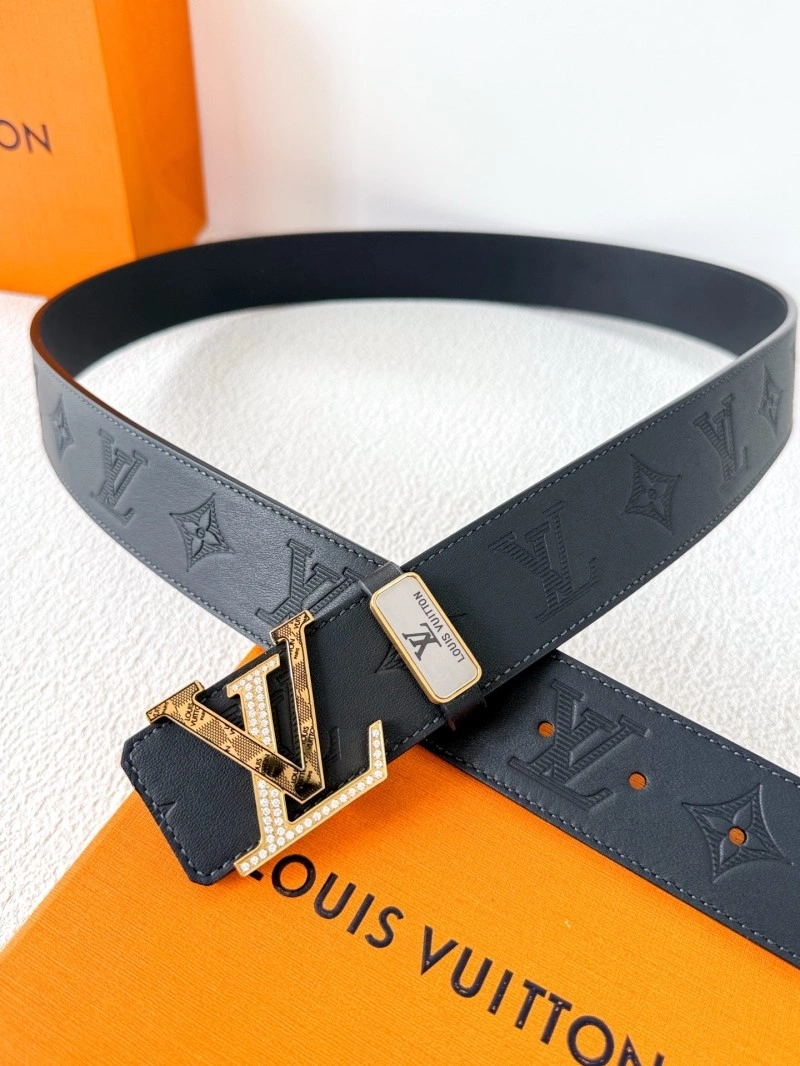 Top mirror Louis Vuitton Belts