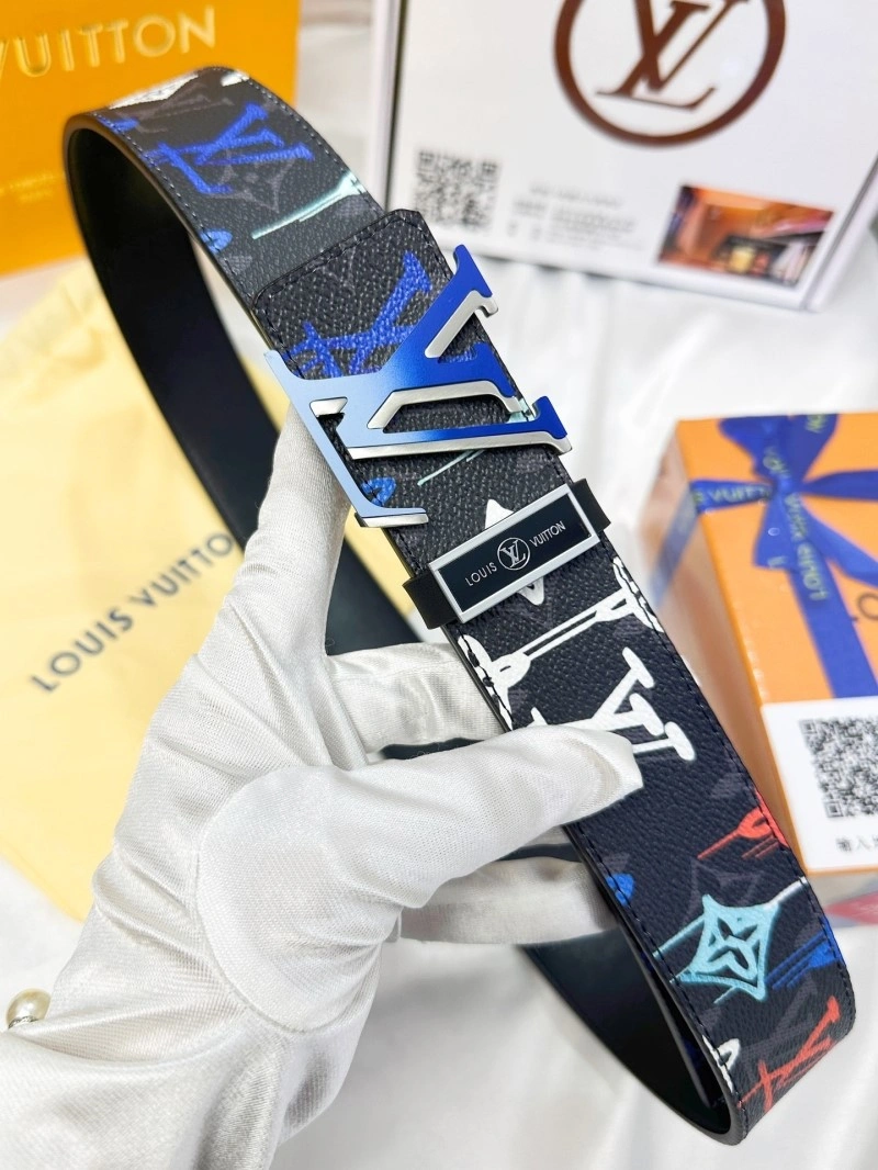 Accurate model Louis Vuitton Belts
