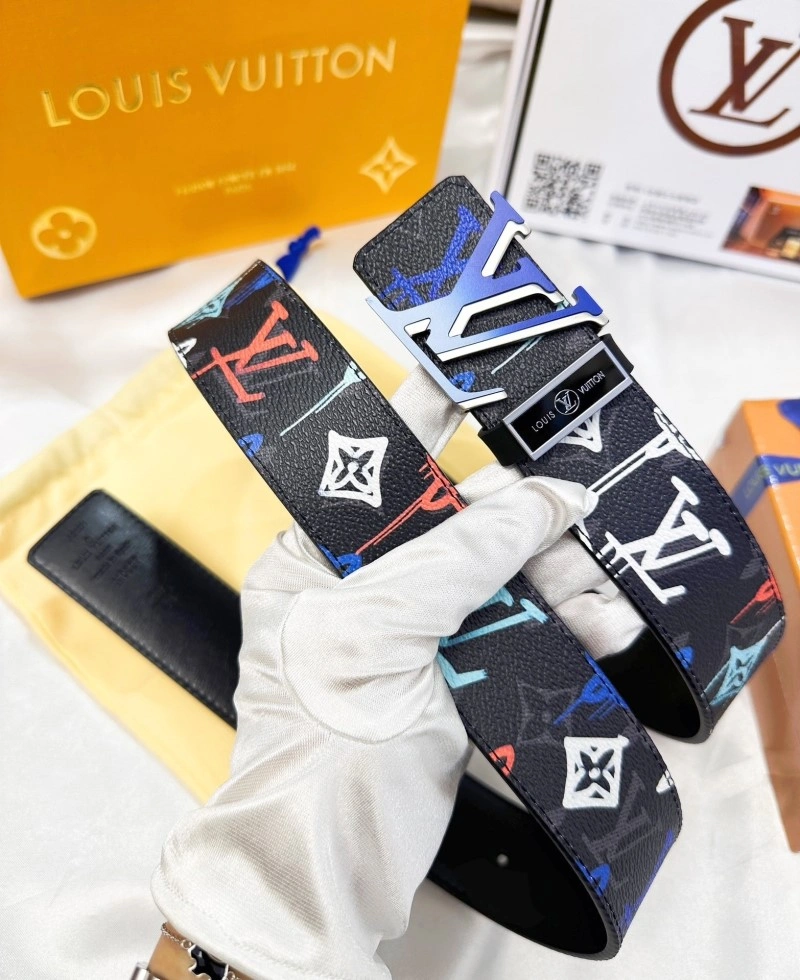 Accurate model Louis Vuitton Belts
