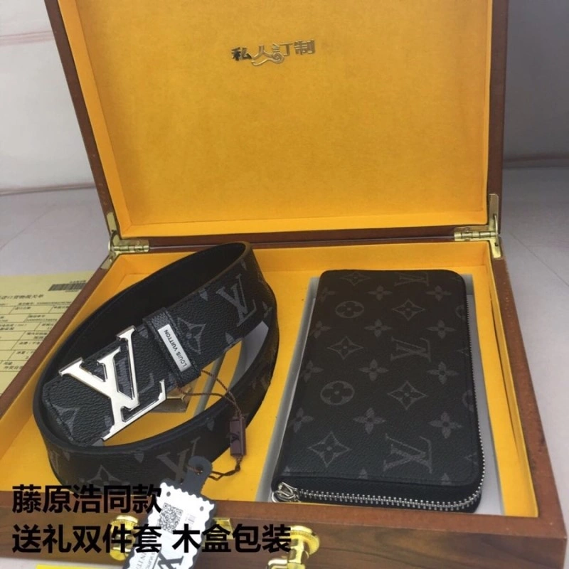 Top mirror Louis Vuitton Belts