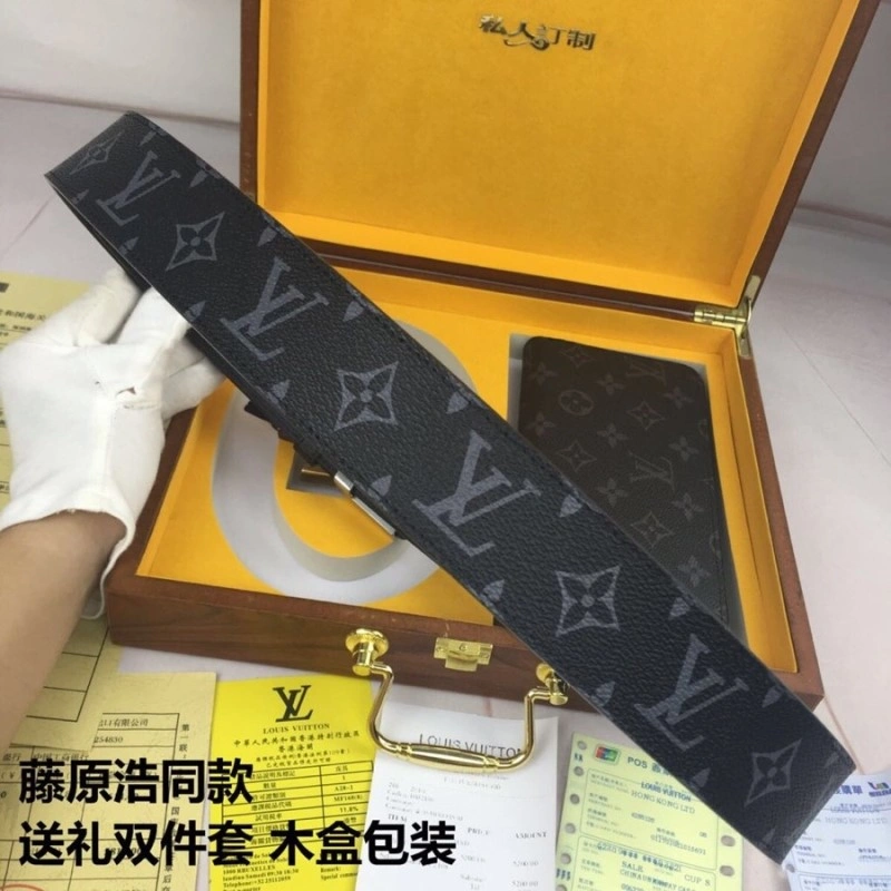 Top mirror Louis Vuitton Belts