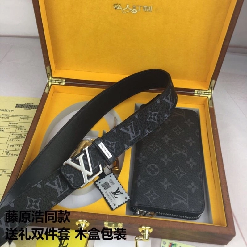 Top mirror Louis Vuitton Belts