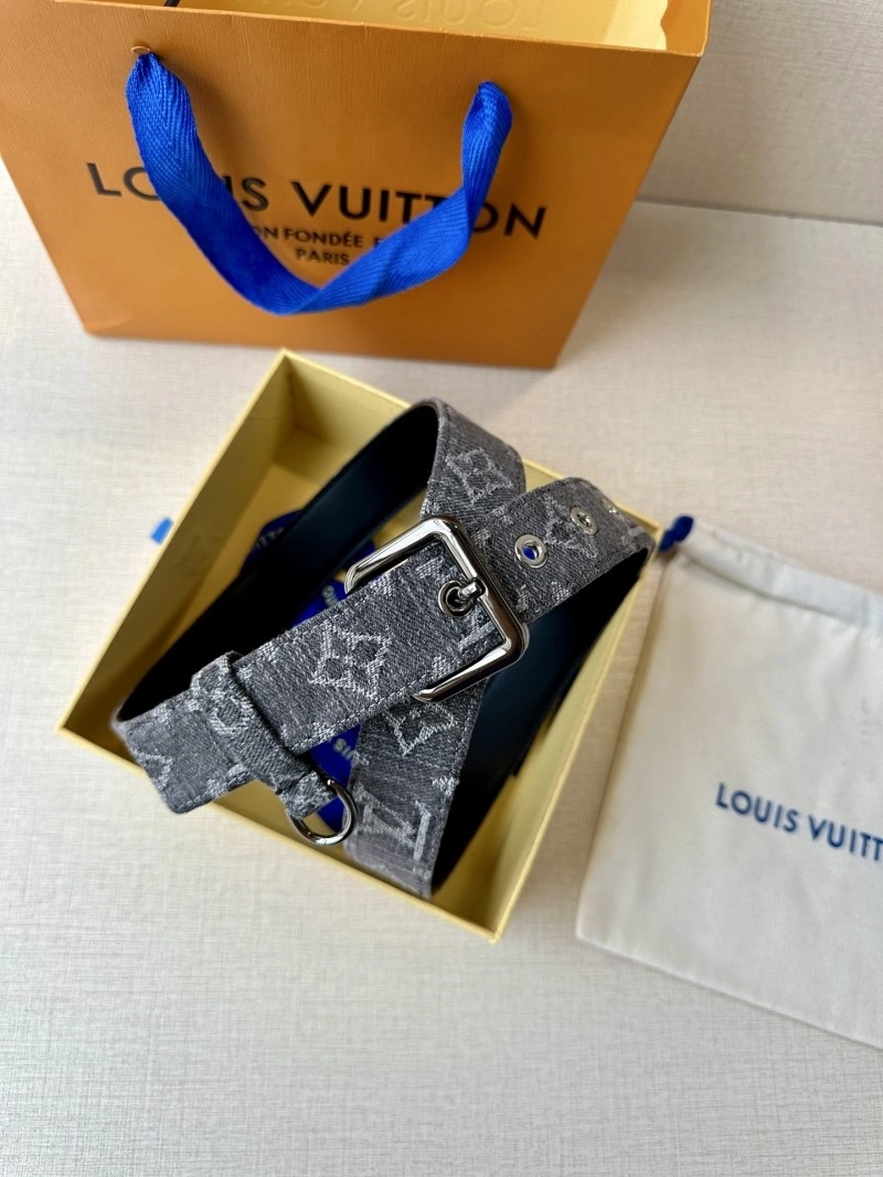 Accurate model Louis Vuitton Belts