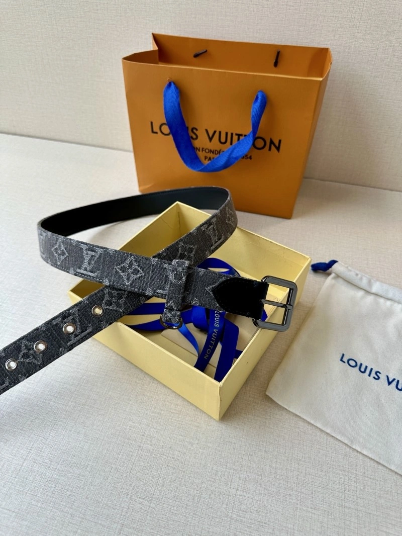 Accurate model Louis Vuitton Belts