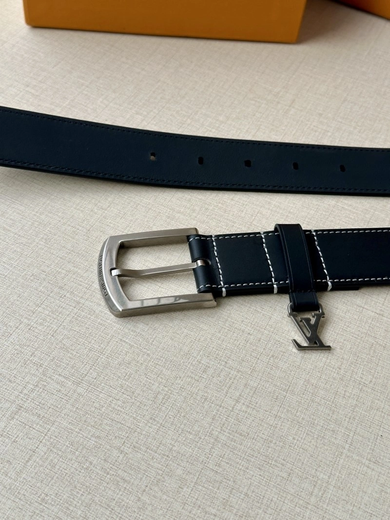Top mirror Louis Vuitton Belts