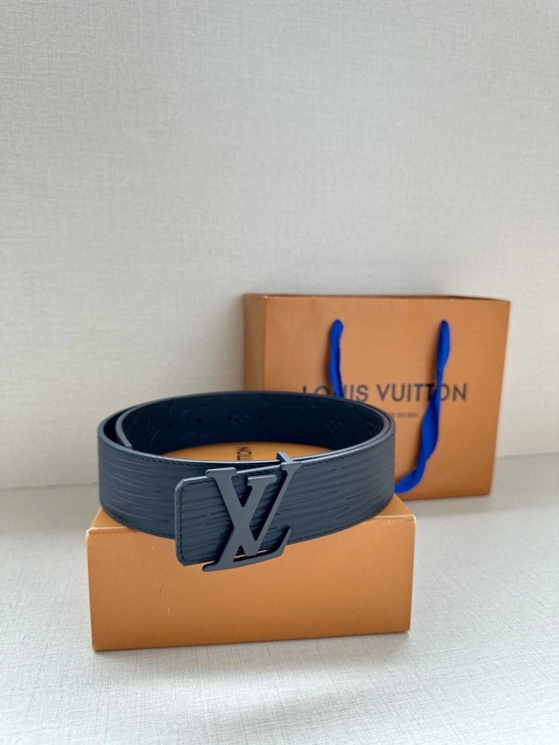 Accurate model Louis Vuitton Belts