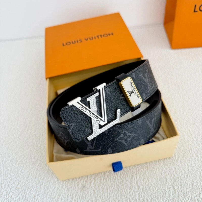 Top mirror Louis Vuitton Belts