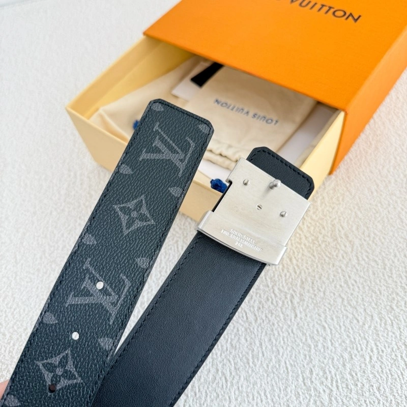 Top mirror Louis Vuitton Belts