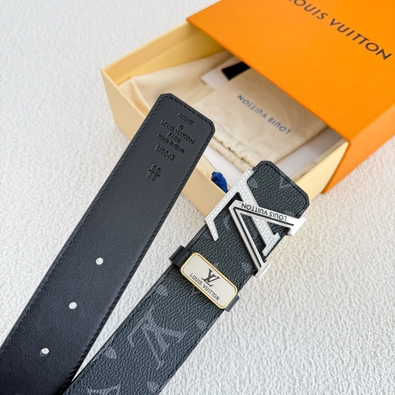 Top mirror Louis Vuitton Belts