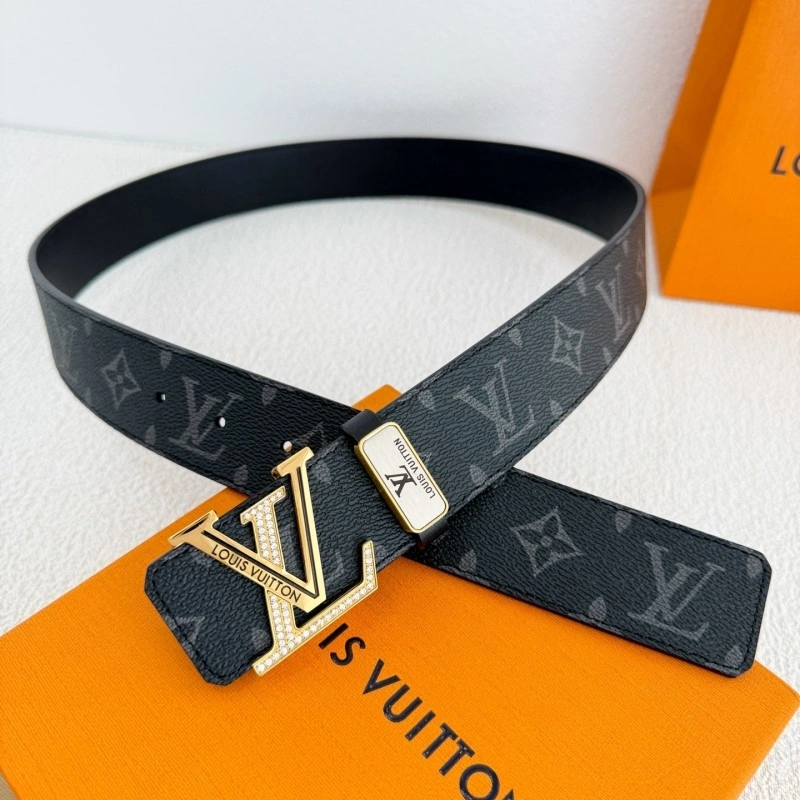 Top mirror Louis Vuitton Belts