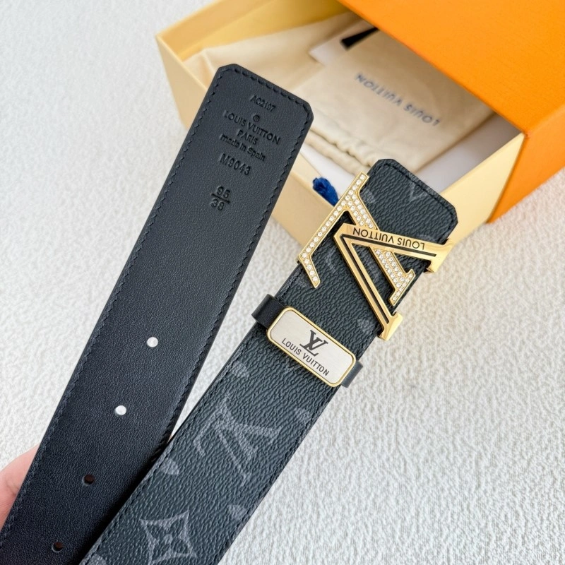Top mirror Louis Vuitton Belts