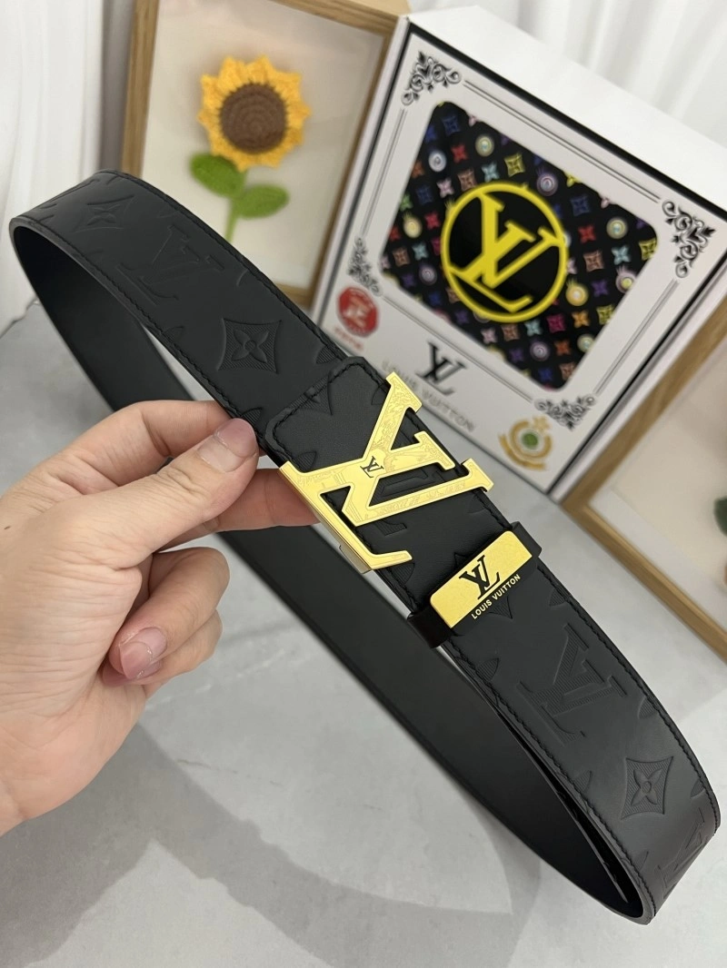 Low-cost Louis Vuitton Belts