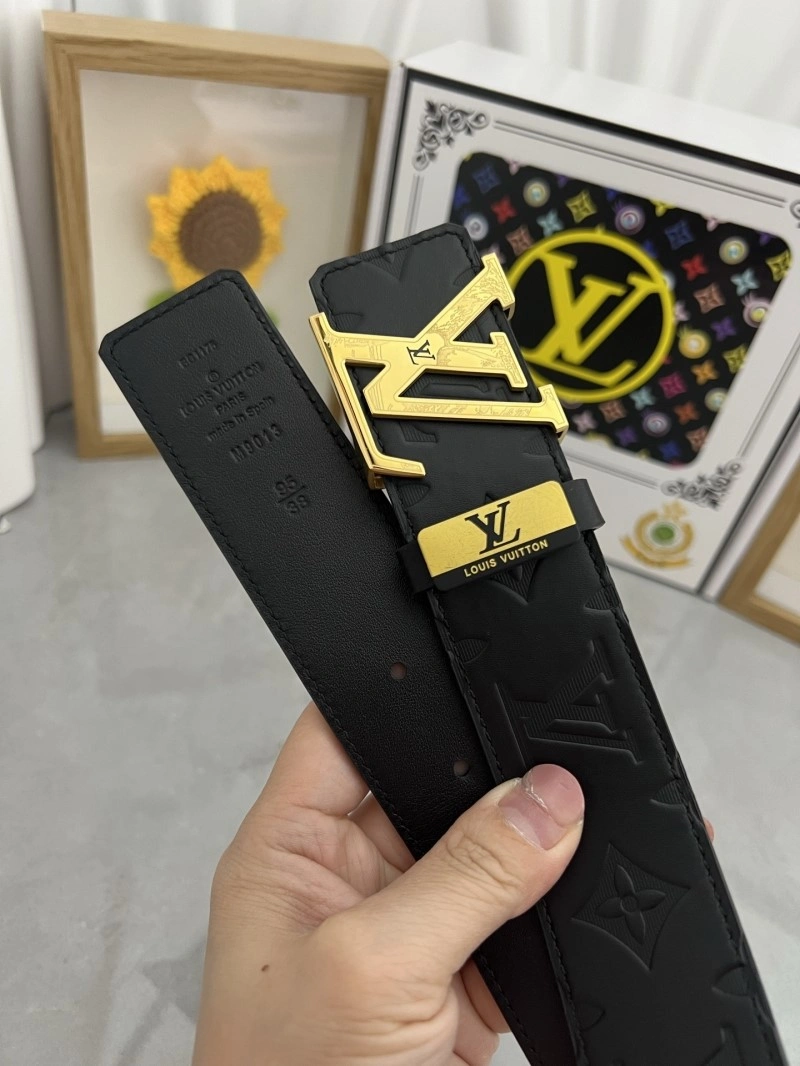 Low-cost Louis Vuitton Belts