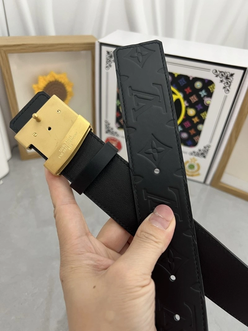 Low-cost Louis Vuitton Belts