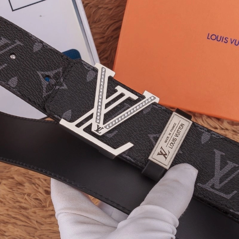 Low-cost Louis Vuitton Belts