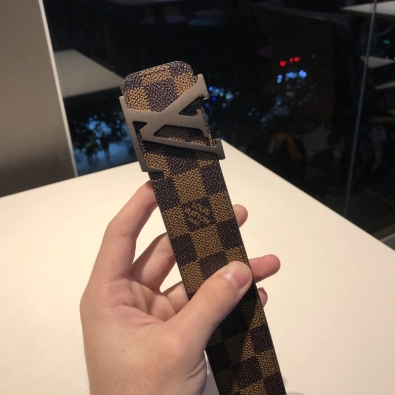 Accurate model Louis Vuitton Belts