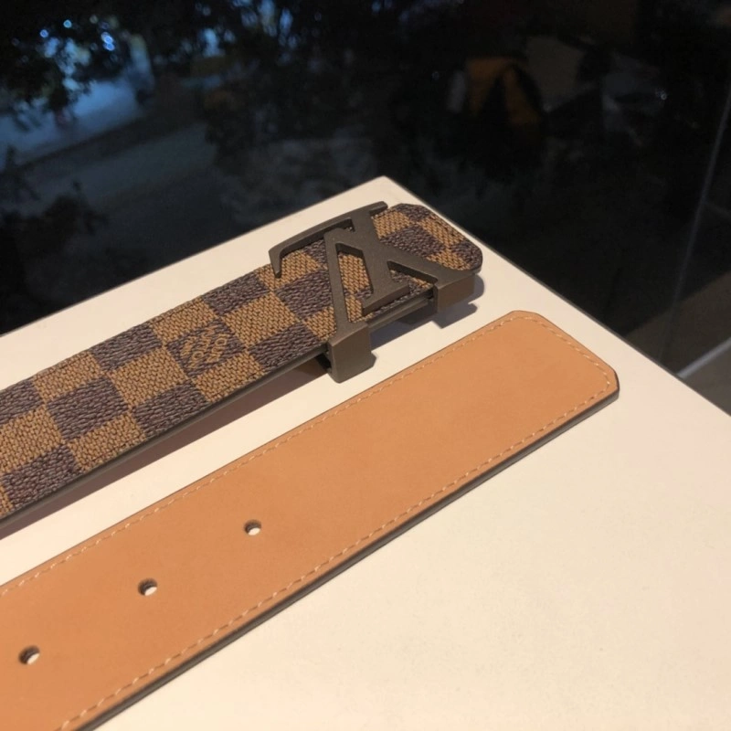 Accurate model Louis Vuitton Belts