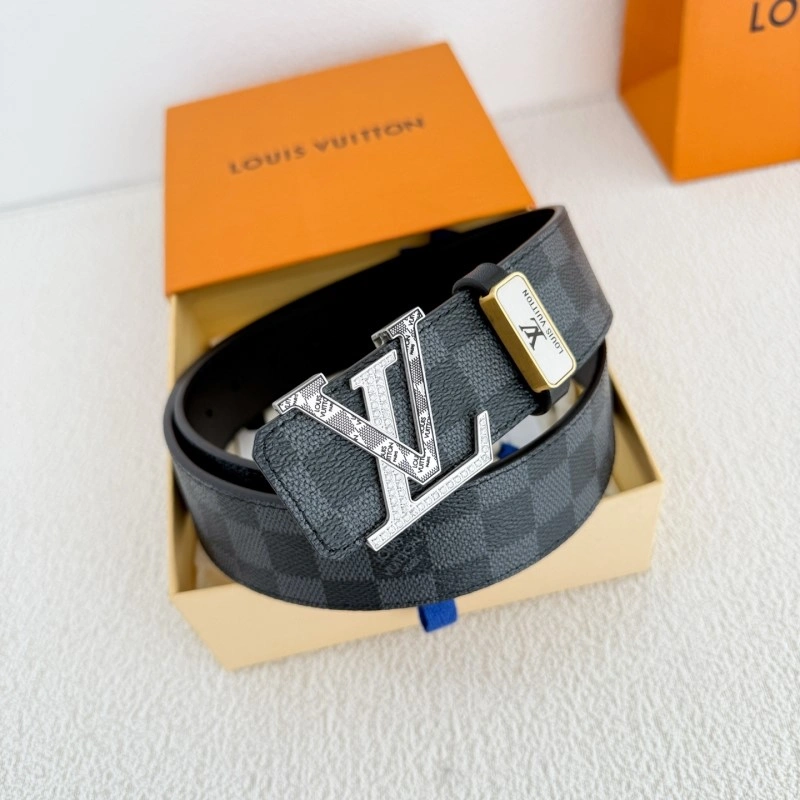 Low-cost Louis Vuitton Belts