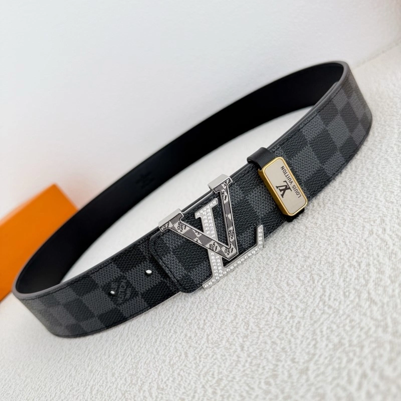 Low-cost Louis Vuitton Belts