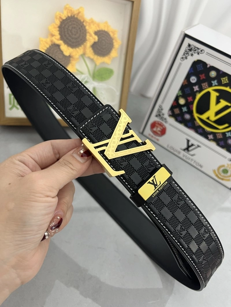 Low-cost Louis Vuitton Belts