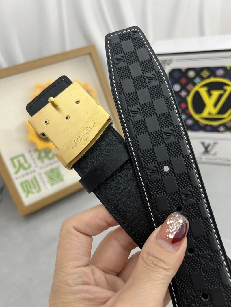 Low-cost Louis Vuitton Belts