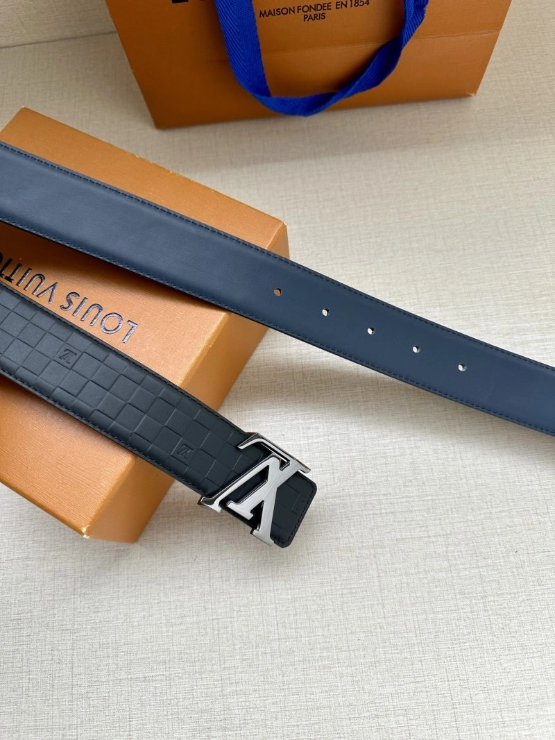 Accurate model Louis Vuitton Belts