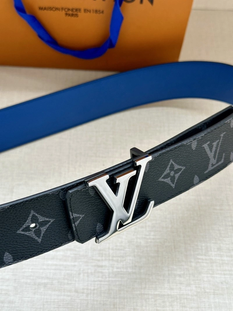 Accurate model Louis Vuitton Belts