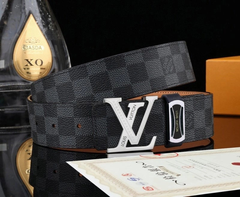 Low-cost Louis Vuitton Belts