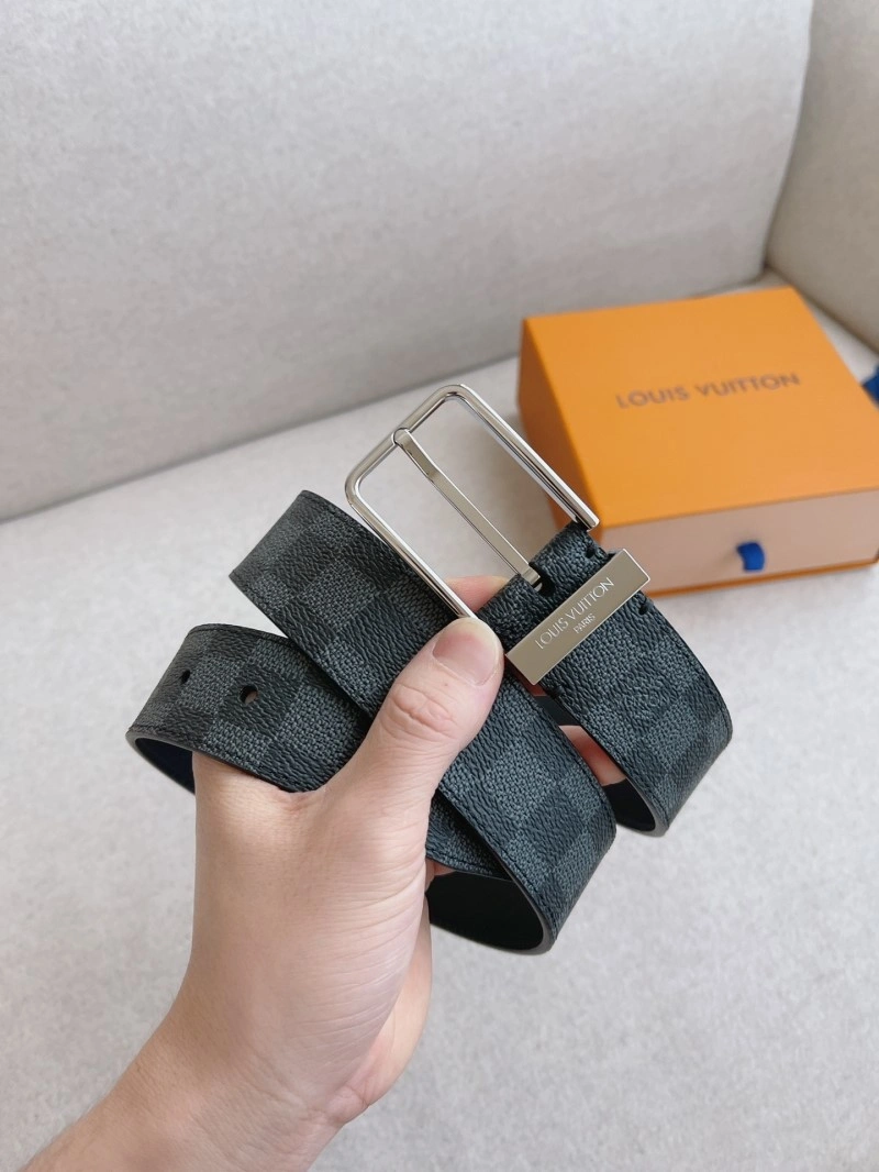 Low-cost Louis Vuitton Belts