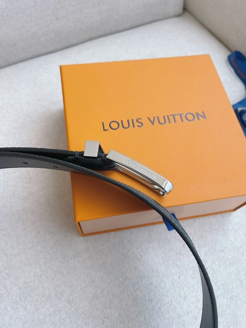 Low-cost Louis Vuitton Belts