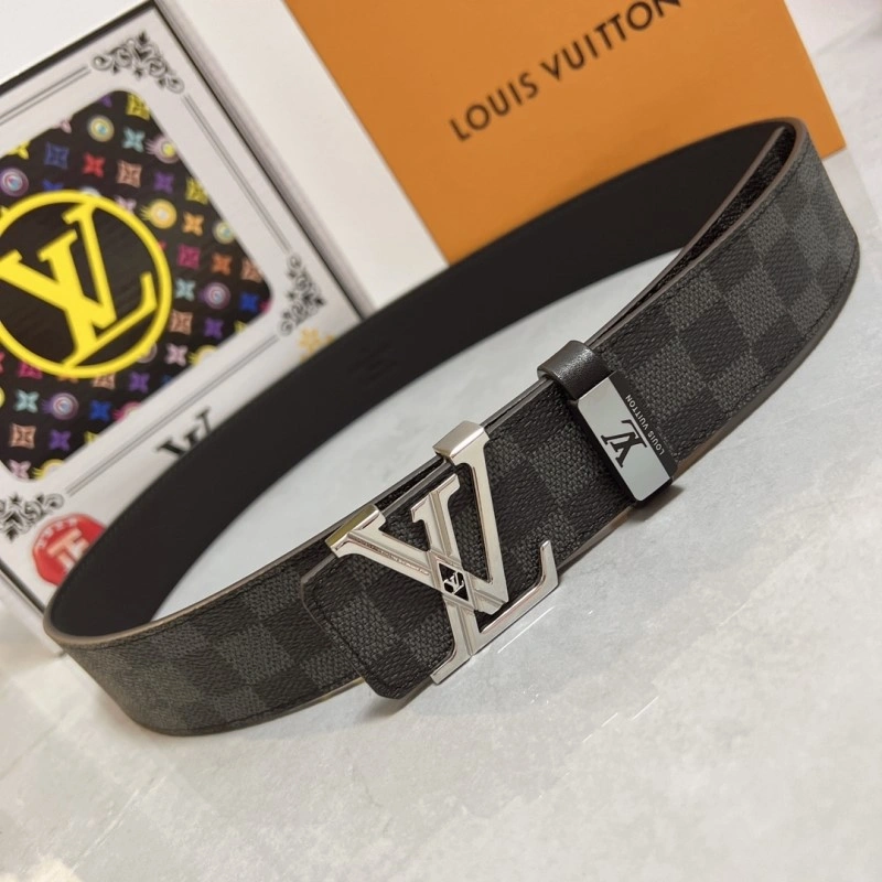 Accurate model Louis Vuitton Belts