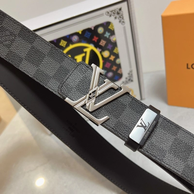 Accurate model Louis Vuitton Belts