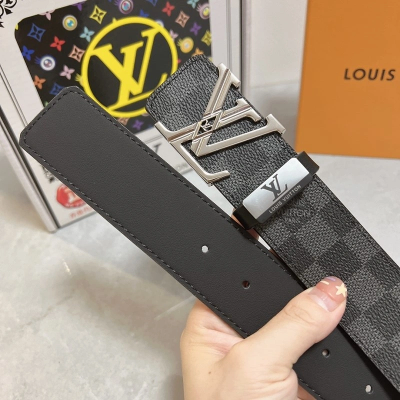 Accurate model Louis Vuitton Belts