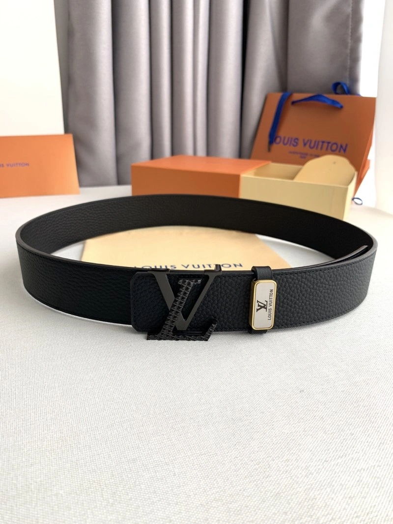 Accurate model Louis Vuitton Belts