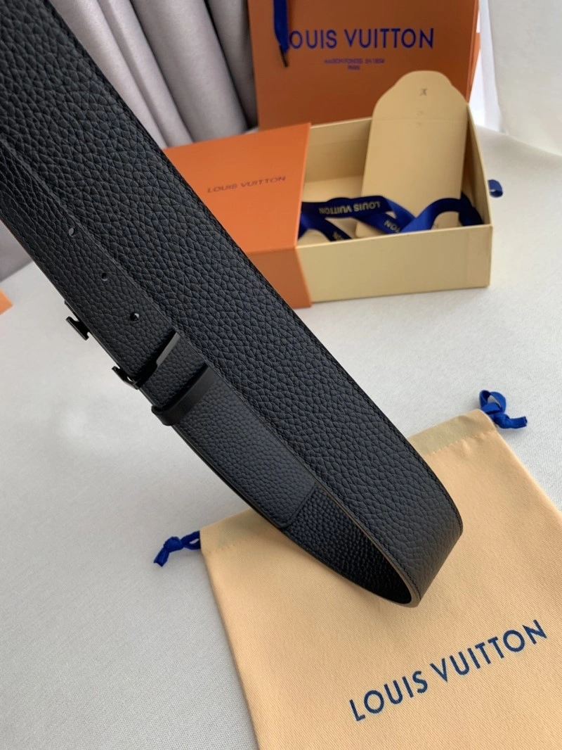 Accurate model Louis Vuitton Belts