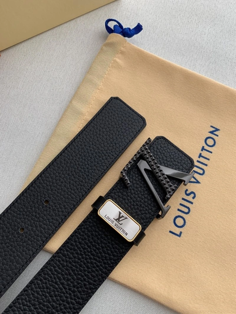 Accurate model Louis Vuitton Belts