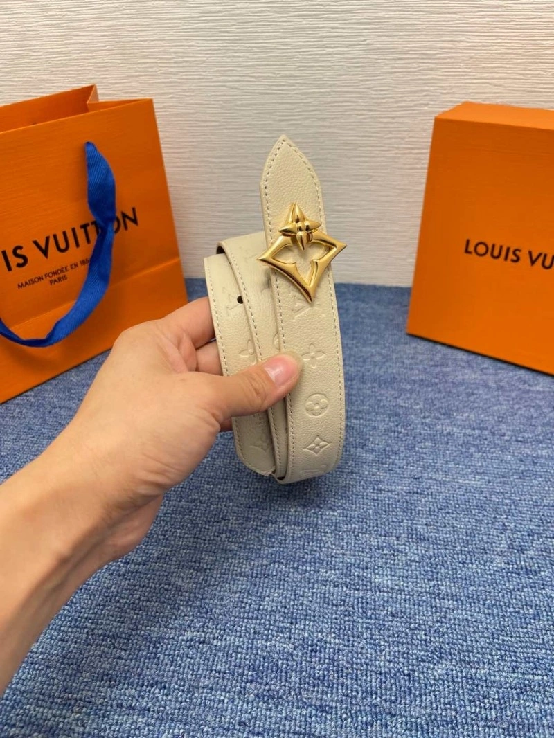 Top mirror Louis Vuitton Belts