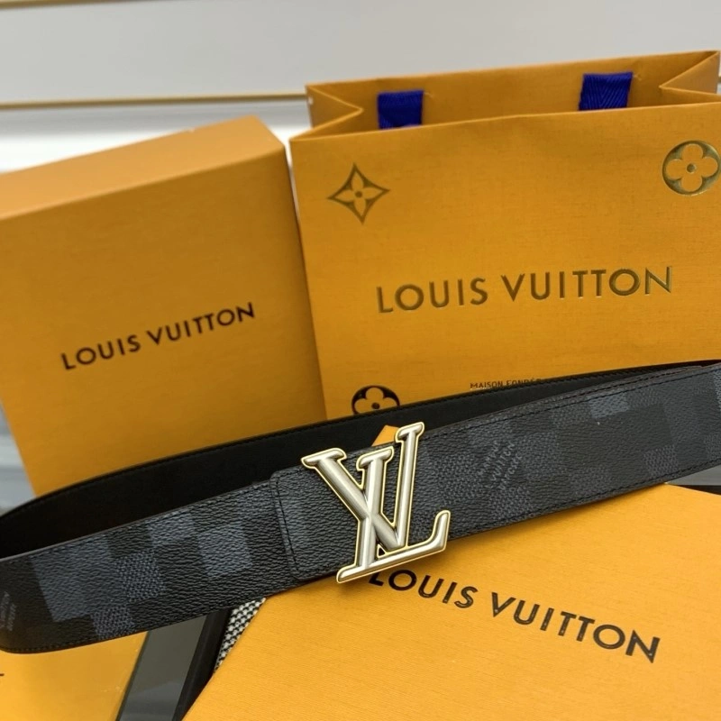 Top mirror Louis Vuitton Belts