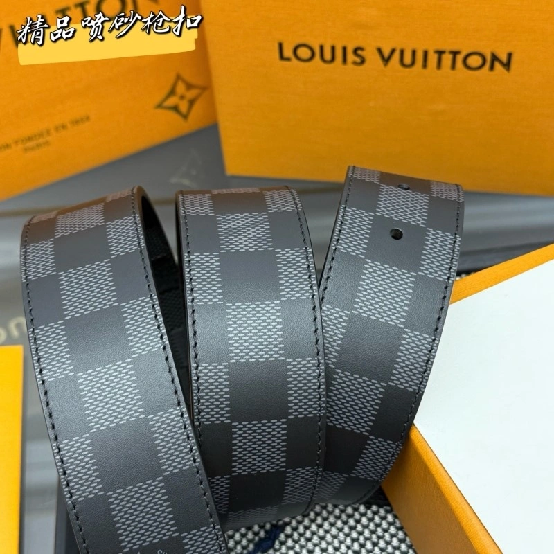 Top mirror Louis Vuitton Belts