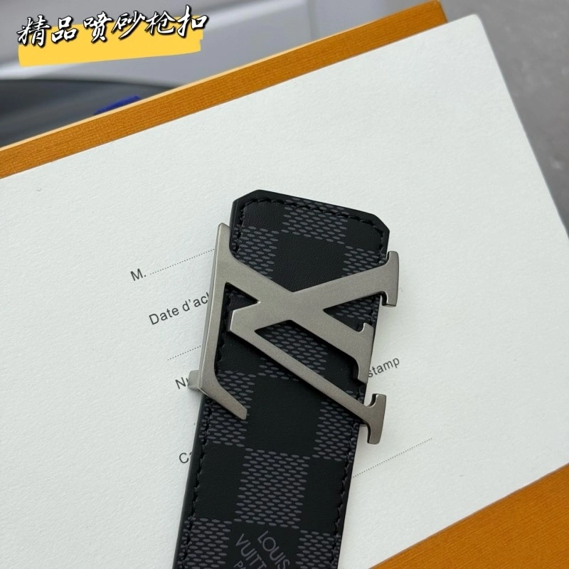 Top mirror Louis Vuitton Belts