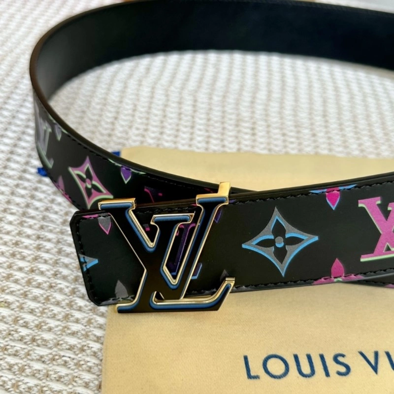 Low-cost Louis Vuitton Belts