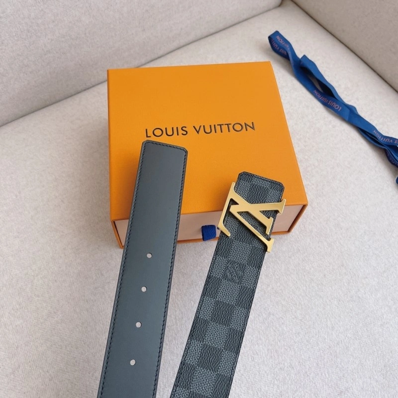 Accurate model Louis Vuitton Belts