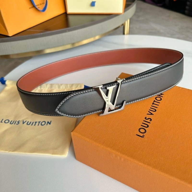 Accurate model Louis Vuitton Belts